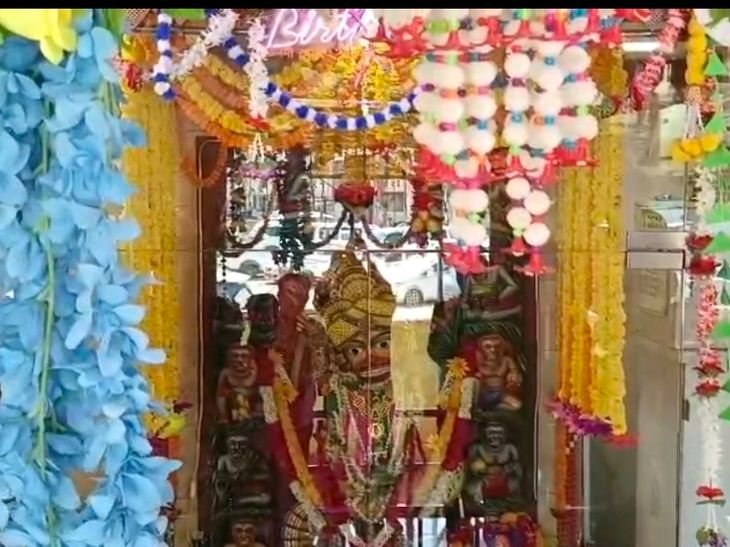 Hanuman Jayanti was celebrated in a devotional atmosphere in Hanuman ...