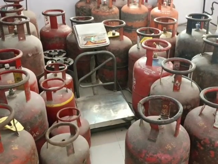 Illegal gas refilling shops raided in Surat | સુરતમાં ગેરકાયદે ગેસ ...