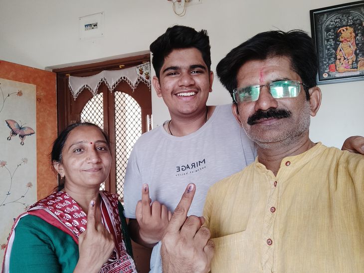 Paresh Mehta, Lata Mehta and Shashwat Mehta who live in Bopal area ...