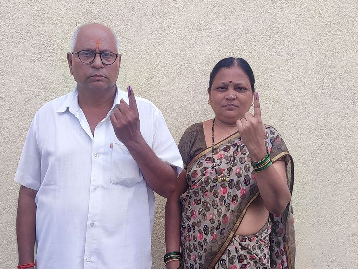 The Korade family voted on the Navsari Lok Sabha seat | લોકસભા ચૂંટણી ...