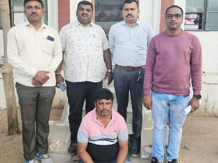 Mehsana parole flow team quickly remanded the accused who was sentenced ...