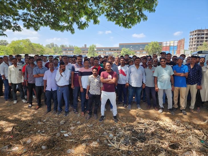 Navsari's School Van Drivers Mandatory To Follow RTO Rules, 14 Children ...