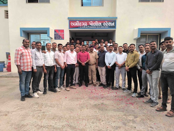 PI DB Patel was farewelled by police staff and villagers on his ...