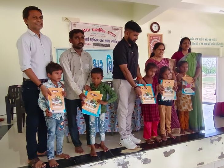 The entry festival was celebrated at Sri Gautameshwar Vidyamandir ...