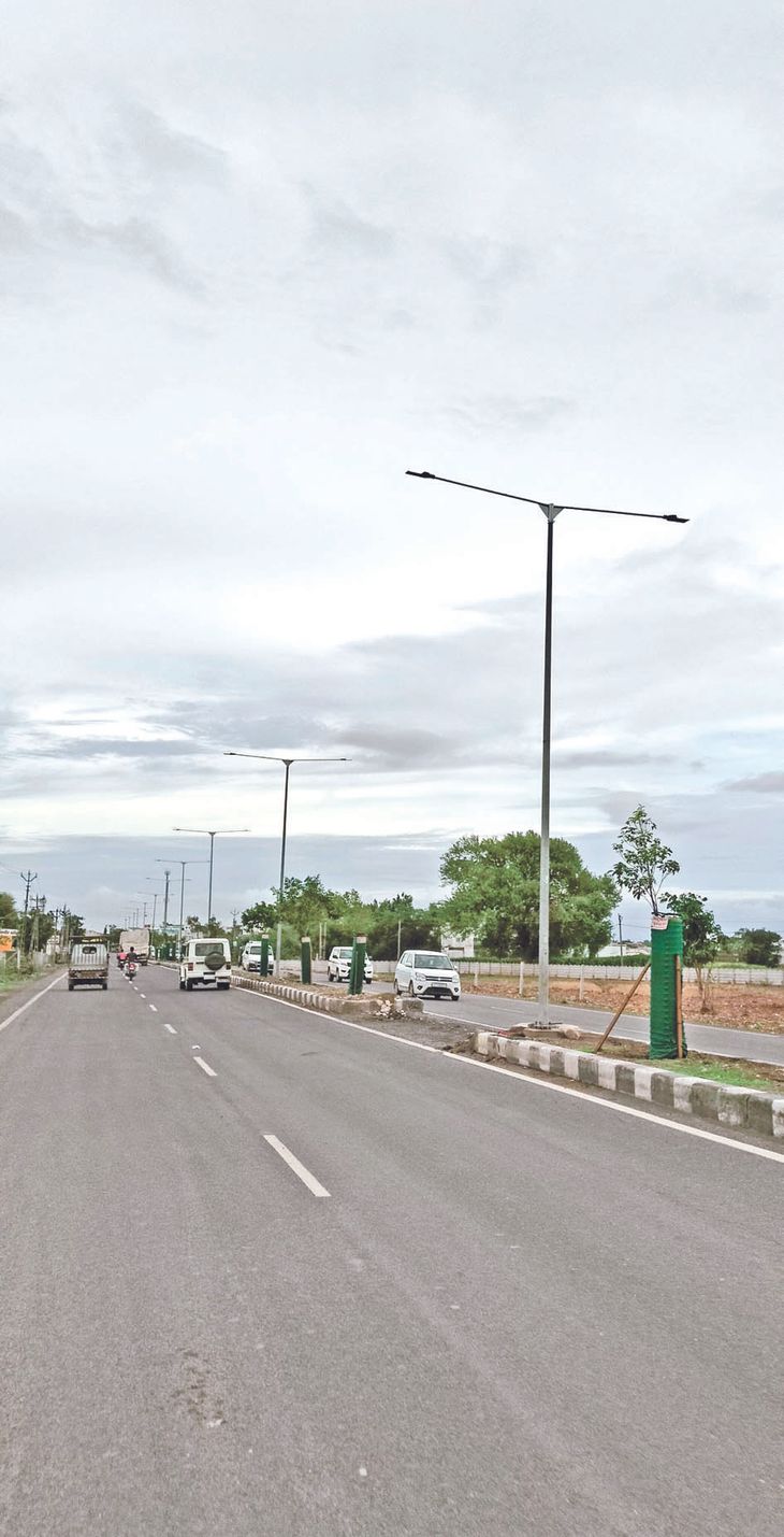 The poles of the divider near the Atkot Hospital have been erected with ...