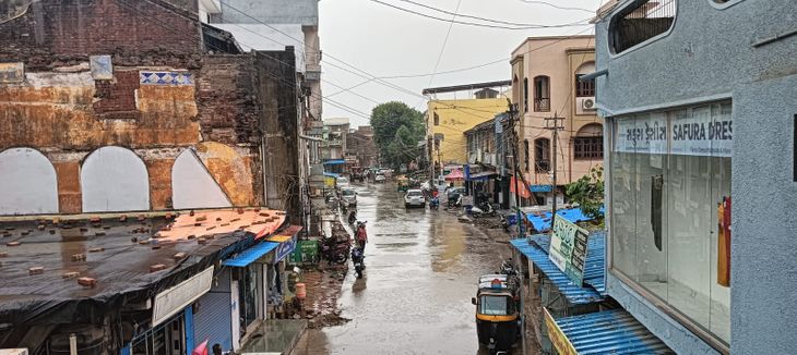 Meghraja's meher in Palej flooded the low-lying areas, farmers are ...