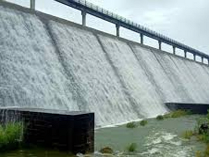Rajkot news Traffic restricted in Aji Dam area due to forecast of heavy ...