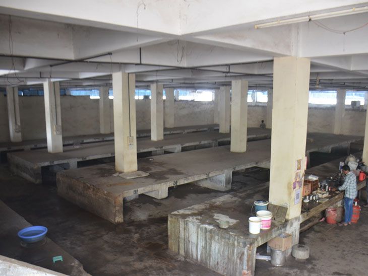A civic center will be built in the basement of the municipality