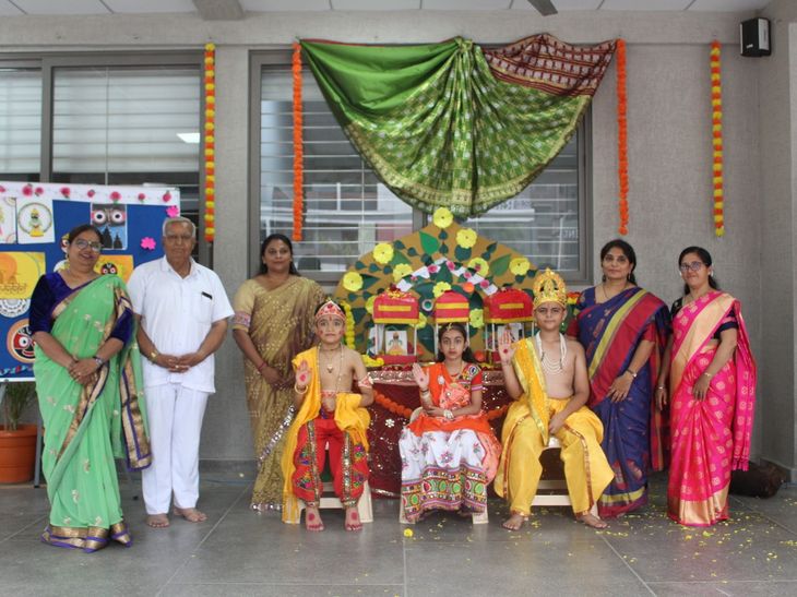 A colorful program was held at Excellent School; An overview of the ...