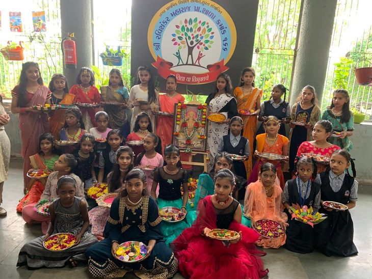 'Miss Gorma' and 'Aarti Decoration' competition held at Sri Ravi ...