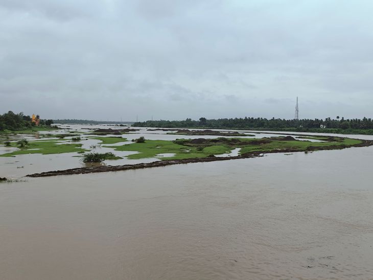 4 inches average rain on third day in Navsari, 12 villages affected as ...