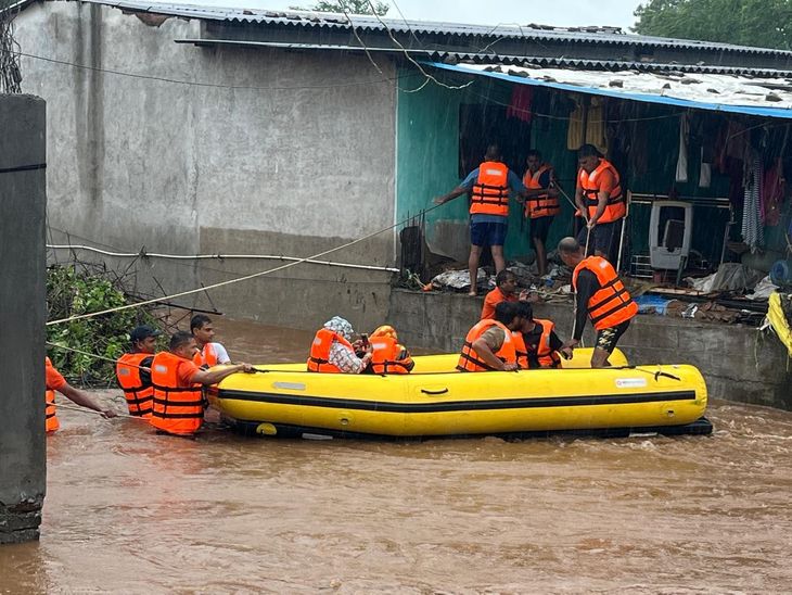 The hungry river of Mangrol's Wankal village assumed a raudra form ...