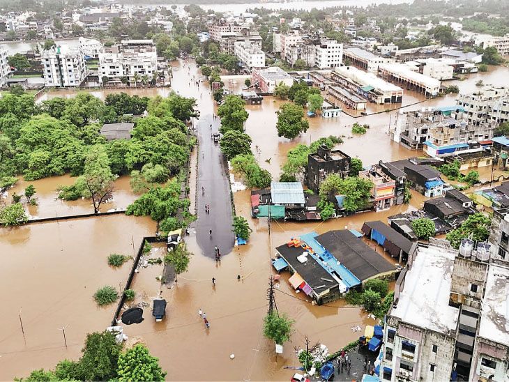 Flooding in Navsari with 5 inches of rain
