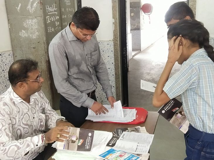 Sri Damubhai Shukla Secondary School (English Medium) at Paldi ...