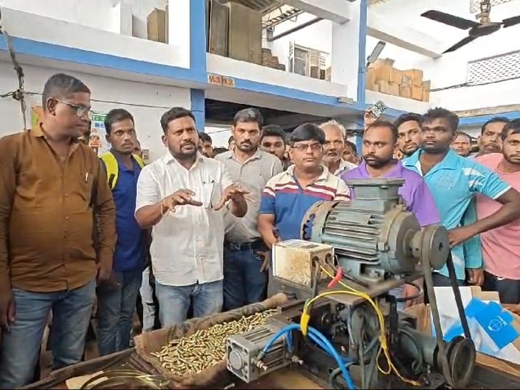 Death of a worker working in Vapi GIDC company | વાપી GIDCની કંપનીમાં કામ કરતા કામદારનું મોત ...