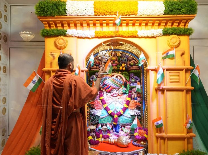 The legendary pilgrimage site Salangpur Dham was painted with patriotic ...