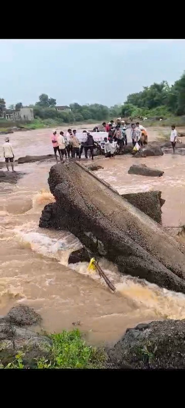 Panchpili of Sagbara has not developed a drain for 4 years | તંત્રના ...