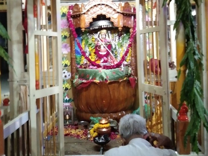 On the first day of Navratri in Kalol city and taluka, devotees ...
