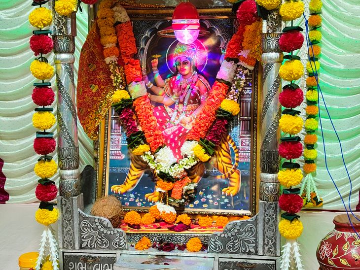 Grand decoration of Mataji's Rang Mandap for Navratri at Shikhar ...
