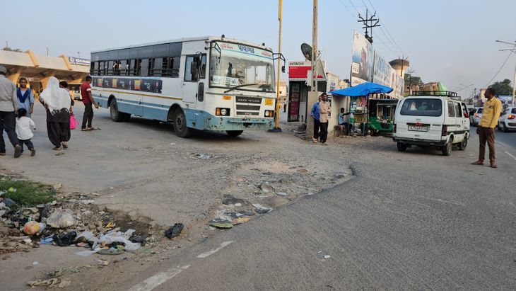 The pothole at the entrance of the city bus station causes trouble to ...