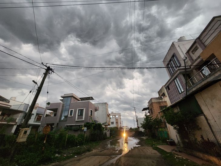 Navsari district received an average of 114.8 inches of rain, the ...