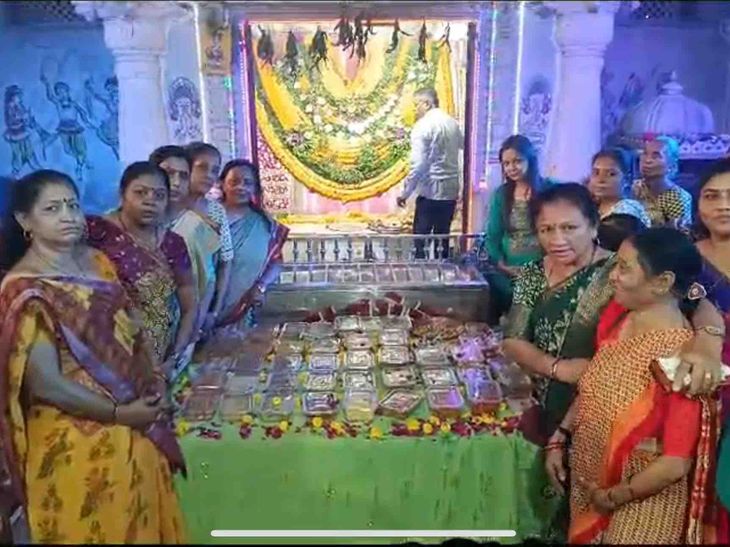 Patan Panchiwala Modi family worships Deep Jyoti in presence of ...