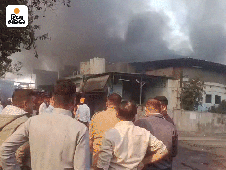 Massive fire breaks out at GIDC factory in Vatva, Ahmedabad