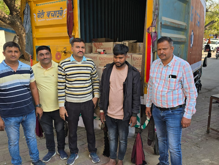 Bootlegger's attempt to smuggle alcohol fails | બૂટલેગરનો દારૂ ...