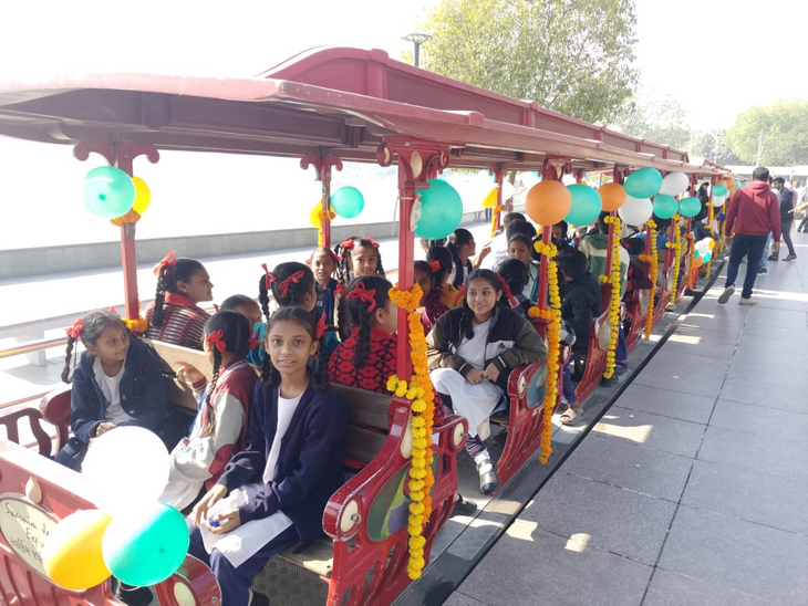 Atal train starts before Kankaria Carnival | કાંકરિયા કાર્નિવલ પહેલા ...