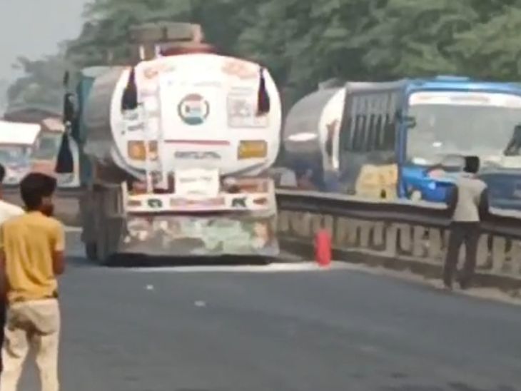 A tanker loaded with flammable naphtha caught fire on the Halol-Kalol ...