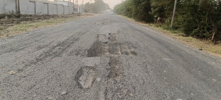 Motorists are troubled by potholes on the Karjan to Sadhli road ...