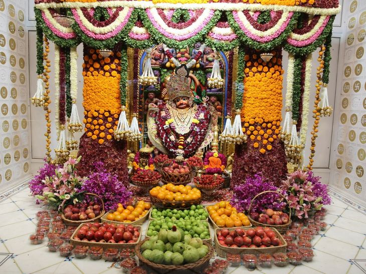 On the occasion of the holy Dhanurmas, Shri Kashtabhanjandev Dada was ...