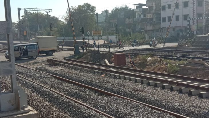 Now the railway gate of Amalsad will become history from the 21st ...