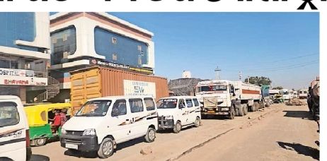 People are annoyed by the traffic jam as work on both ends of ...