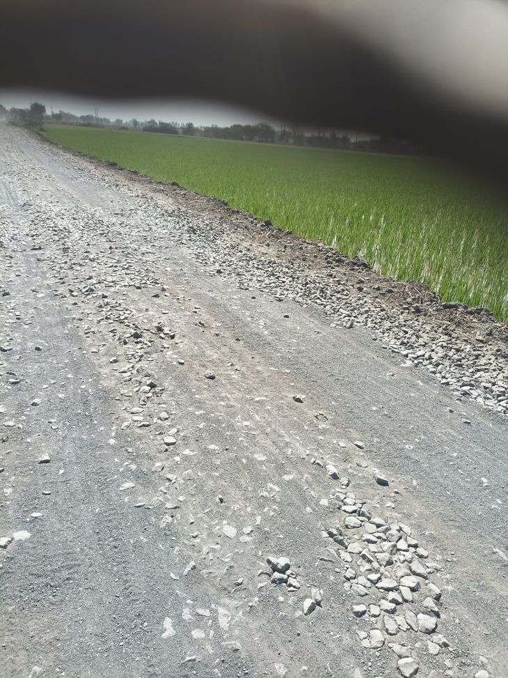 Work on 3 km approach road from Dholka-Bagodara highway to Shiawada ...