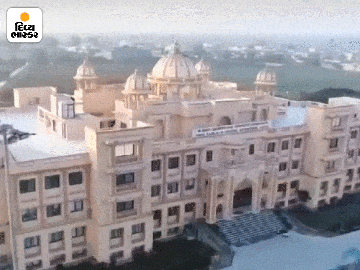 Alleged video of Swami of Swaminarayan Gurukul in Dhoraji Fareni ...