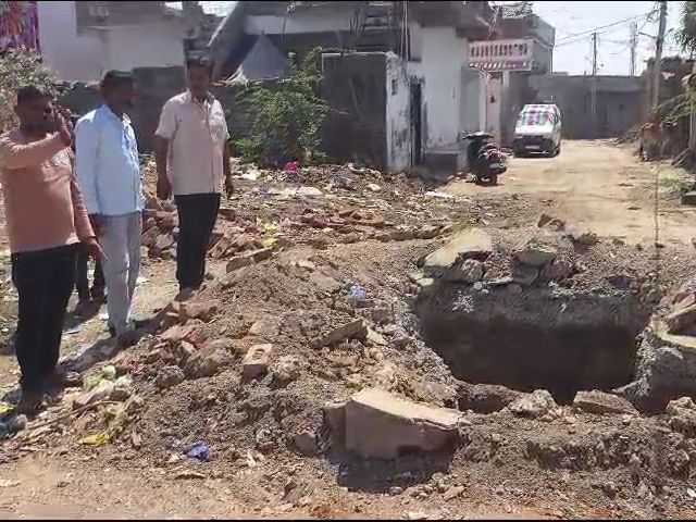 The work of laying a wall in the water pipeline in Botad has been ...