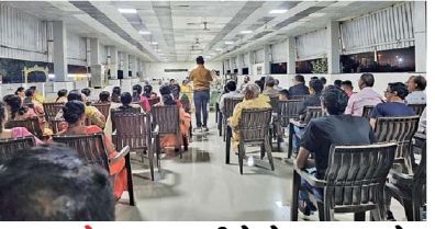 To bridge the generation gap, all three generations of the Maheshwari ...