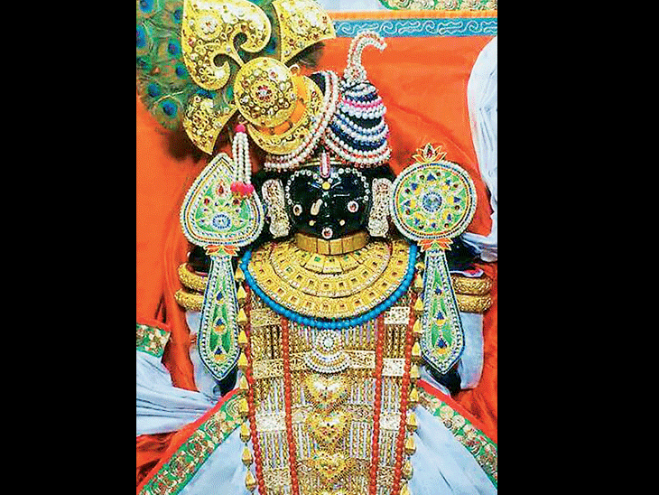 Dwarka's Dhees