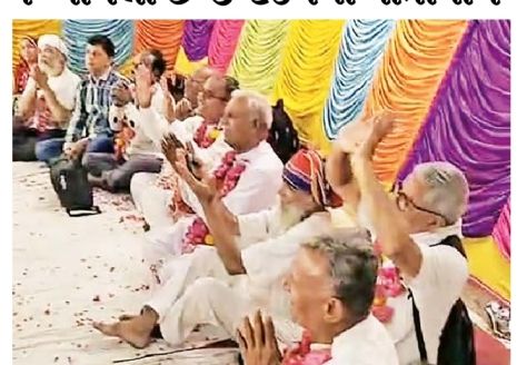 A group of 37 people from Maheshwari community went on a pilgrimage to ...