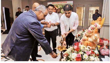Today is the last day of Divya Bhaskar Education Expo, it will be ...