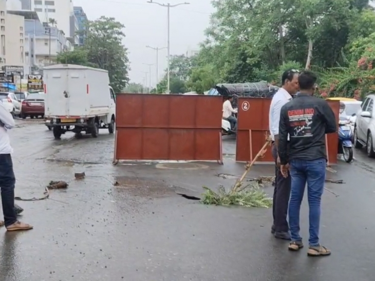 Flooding in Akota, Vadodara, bronze slab breaks in Rajsthambh Society ...