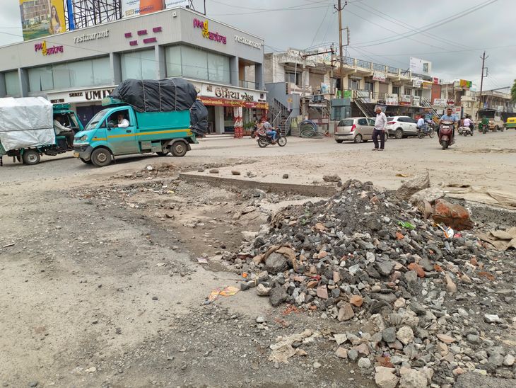 Kadi Vadwala Hanumanji Temple Bhagyoday Chowkdi Road Poor CC Road ...