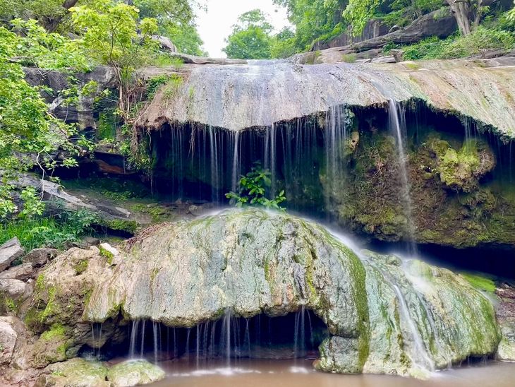 The waterfall of Danta... is like the anointing of milk on Lord ...