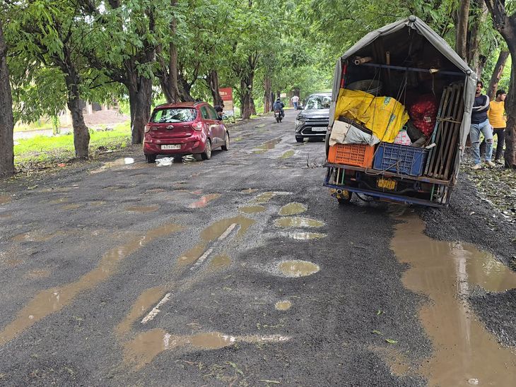 Tapi Vyara National Highway 56 Bad Condition Potholes Mindhola River ...