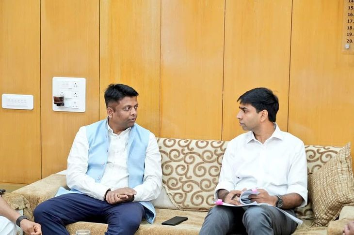 MP lashes out at Gadkari, gets approval to build Valsad-Ne. Highway ...