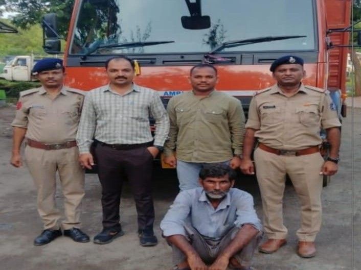 Ankleshwar Police Seizes Scrap Metal Tempo; Driver Detained