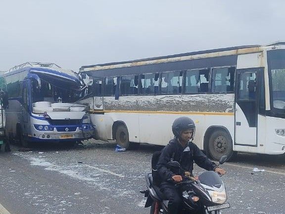 Sanand Viramgam Highway Iyava Vasna Bus Accident Injuries Traffic