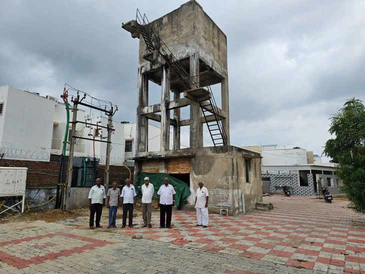 Tank supplying water to 9 societies in Nani Kadi is dangerous