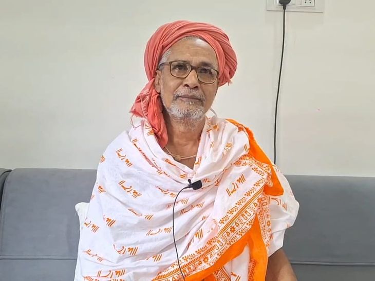 Bhesan Sarkhadiya Hanumanji Temple Mahant Haridasji Files Extortion ...